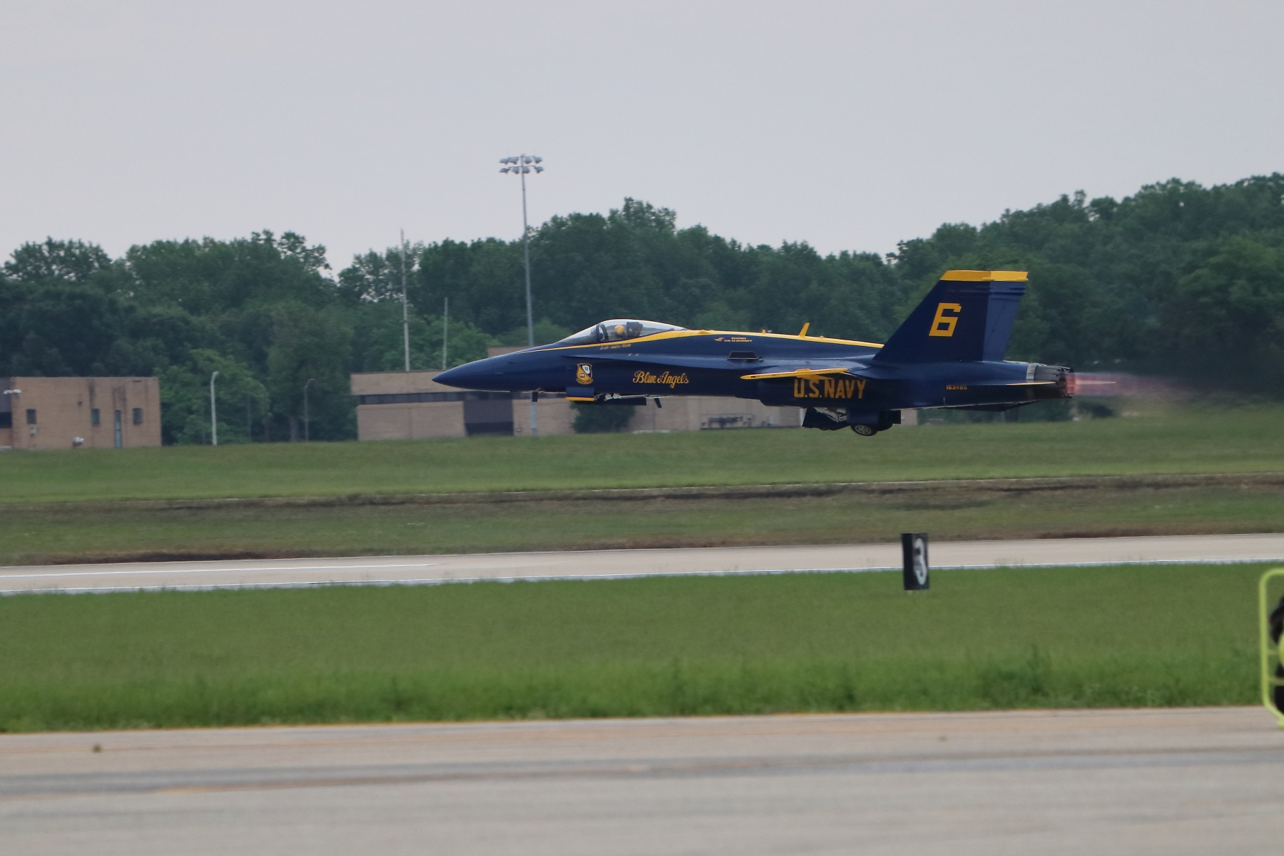 アンドリューズ航空ショー2019 Day2(Sat) ～ブルーエンジェルズ超ド迫力TAKE OFF!!～ | enjoy wheelchair ...