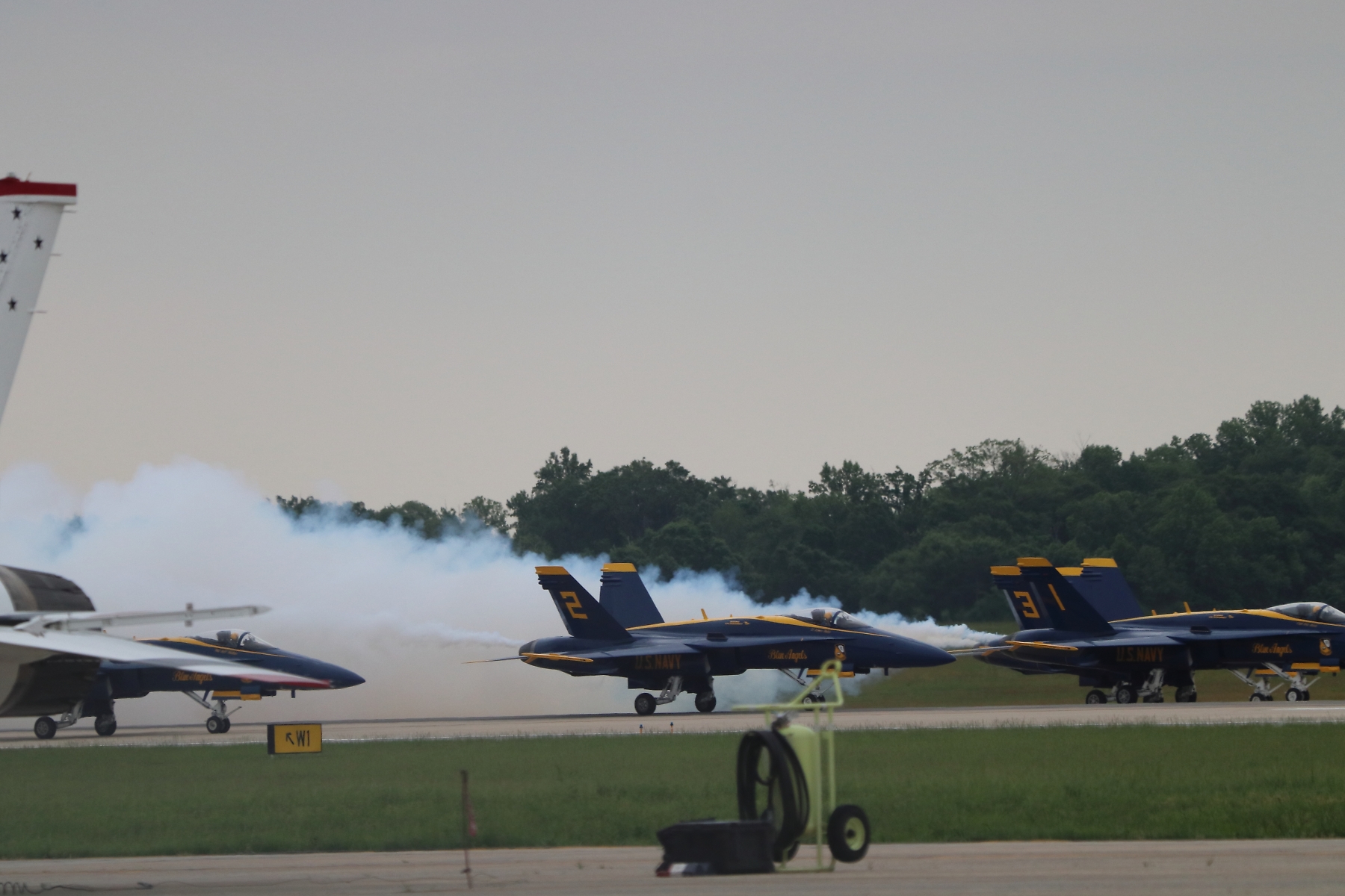 アンドリューズ航空ショー2019 Day2(Sat) ～ブルーエンジェルズ超ド迫力TAKE OFF!!～ | enjoy wheelchair ...