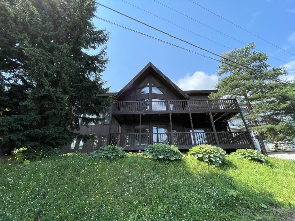H2 Life Resorts Furano Lodge 10 - Furano