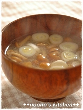 冷凍なめこのお味噌汁♪