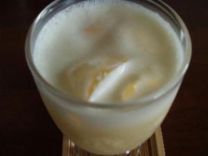 ミルクセーキは材料をミキサーにかけるだけ