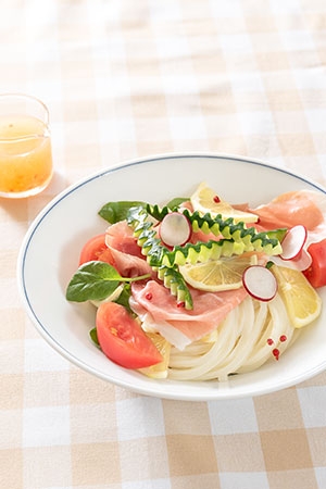 瀬戸内レモンサラダうどん