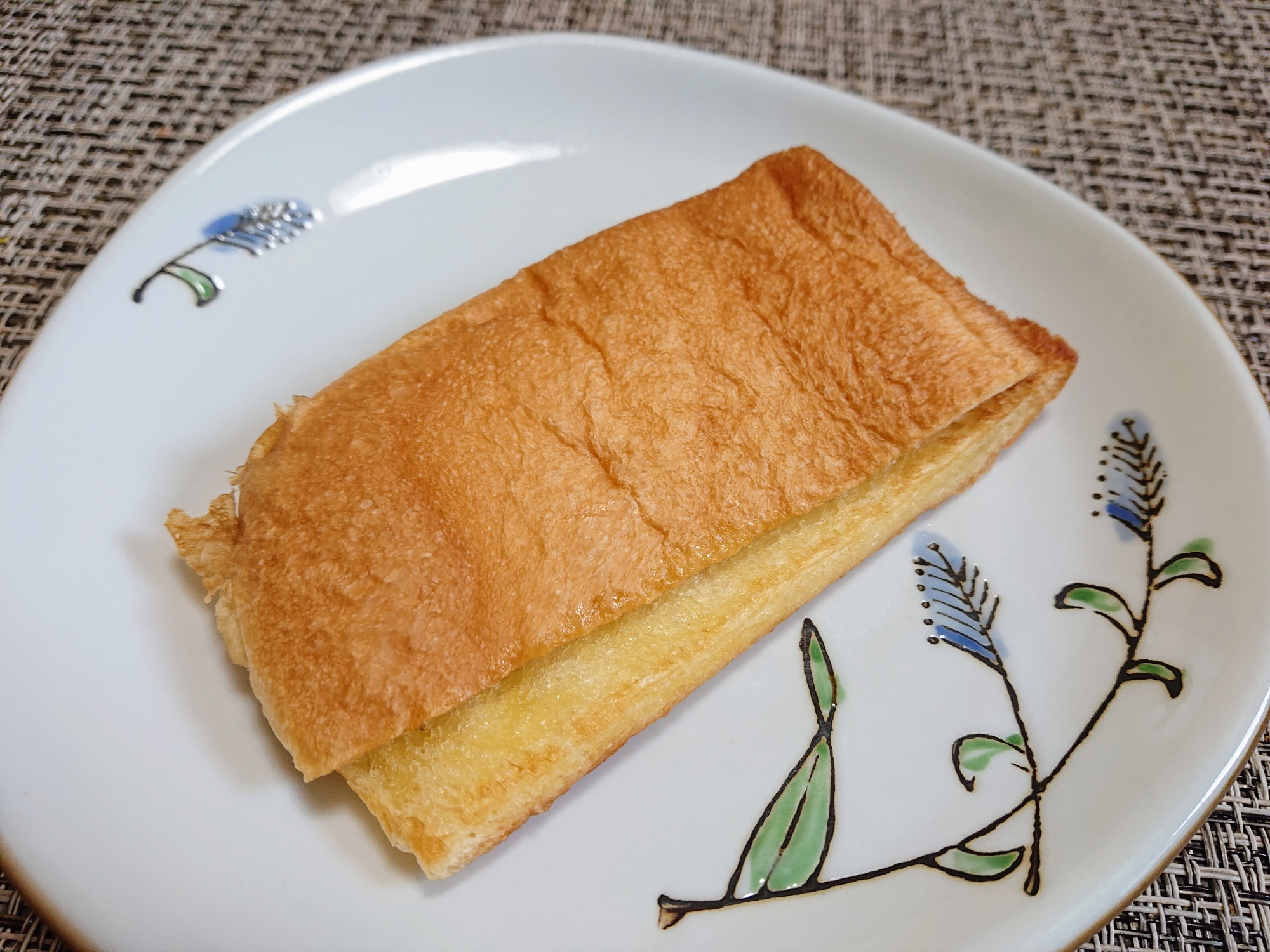 じゅわっと美味しい☆食パンの端っこバターサンド