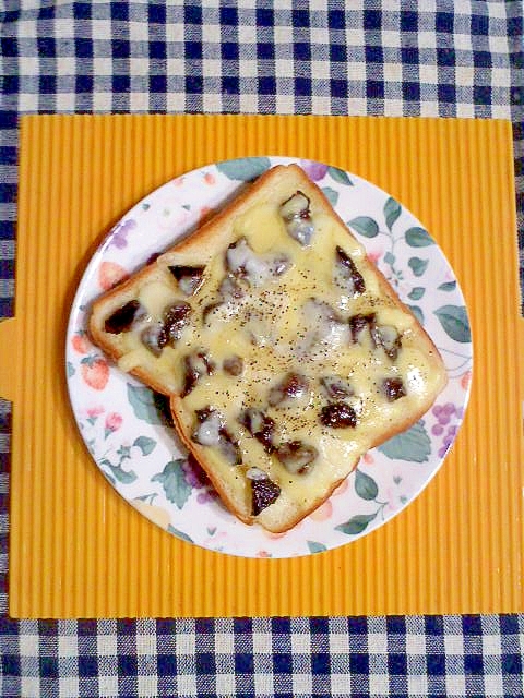 プルーンのハニーチーズトースト♪