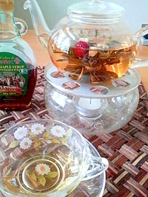 ジャスミン茶にメープルシロップが合うんです☆