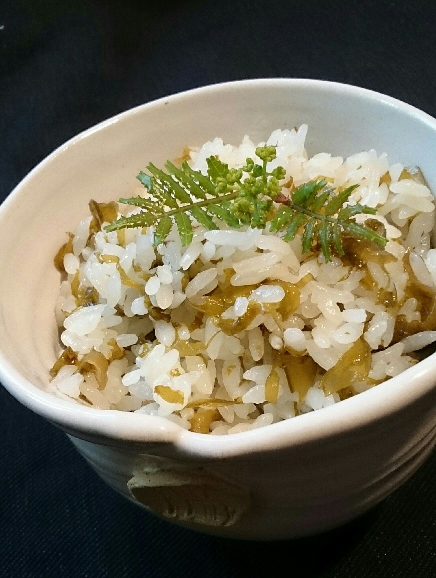 生わかめで作ります。わかめご飯