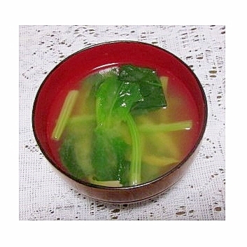 ほうれん草の味噌汁（昆布だし）