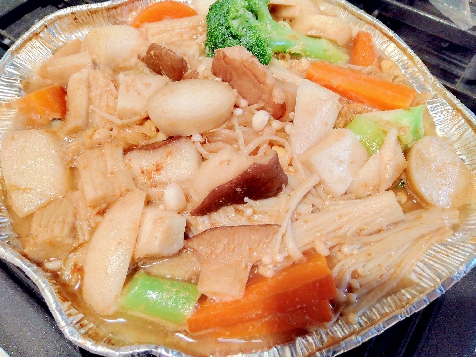 キノコと緑黄色野菜の味噌鍋