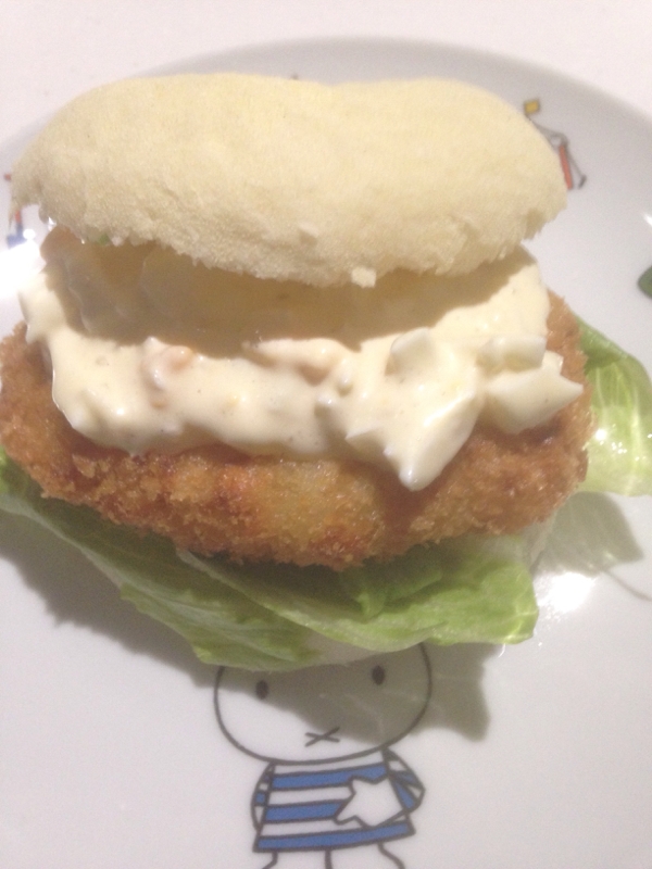 イングリッシュマフィンの海老カツバーガー