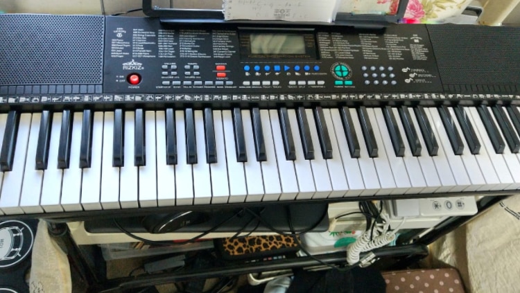 【楽天市場】【楽天1位】 RiZKiZ 電子キーボード 61鍵盤 選べるスタンド/チェア/カバーセットも 電子ピアノ シンセサイザー AC/乾電池駆動 持ち運び 楽器 練習 初心者 入門用 ...