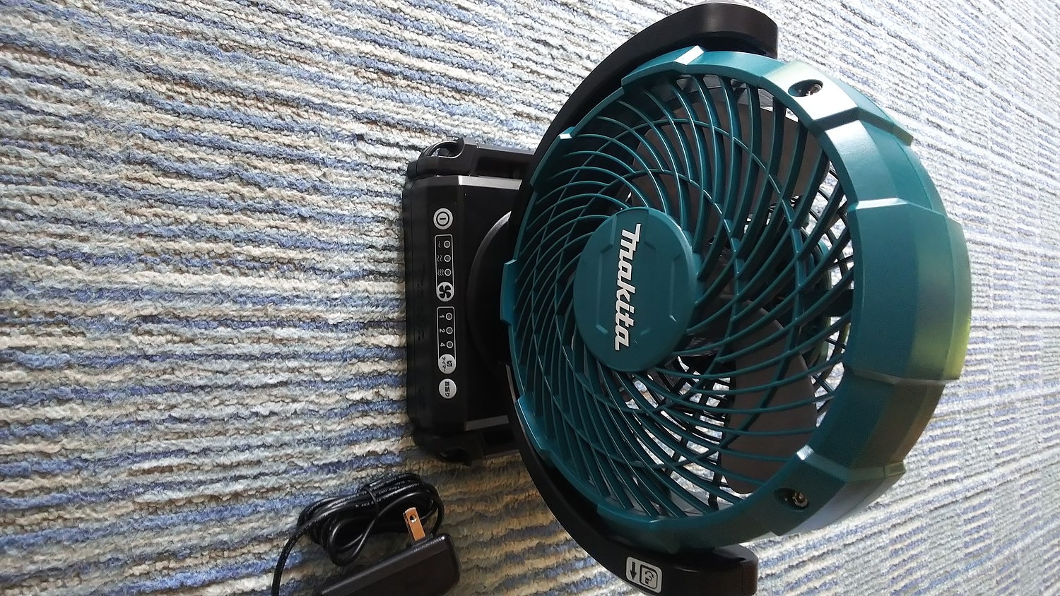 【楽天市場】【正規店】マキタ 充電式ファン CF102DZ 14.4V/18V サーキュレーター 本体のみ バッテリ別売(snow peak スノーピーク フィールドファンMKT-102ベース ...