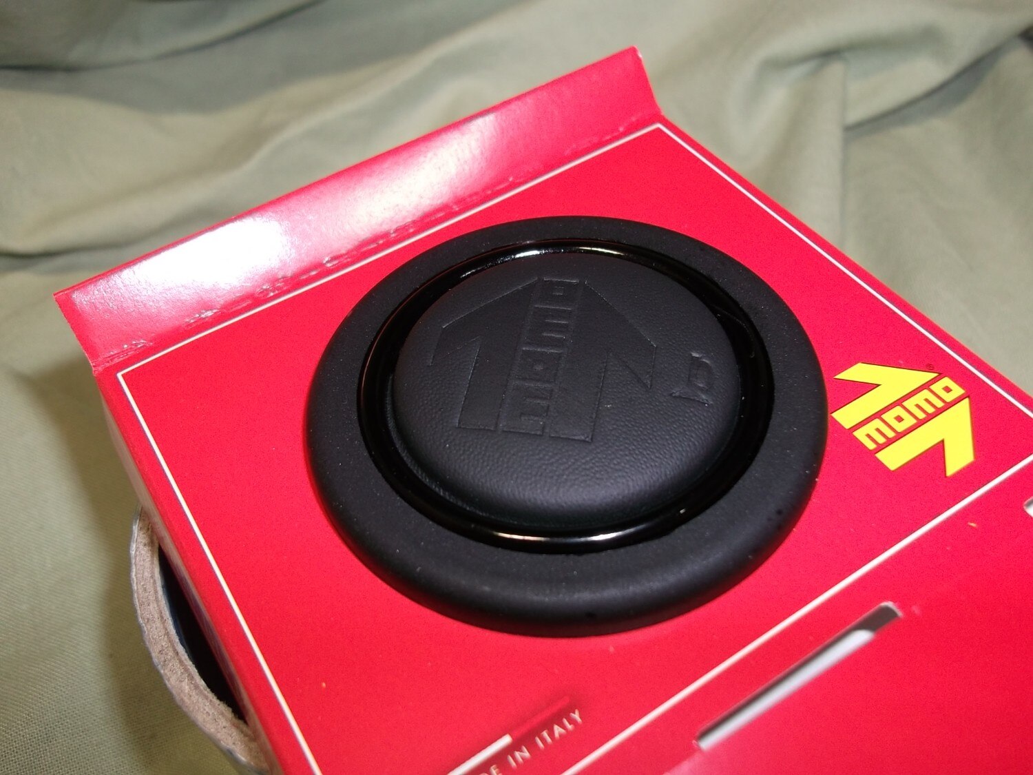 【楽天市場】モモ ホーンボタン HB-24 MOMO ARROW BLACK LEATHER モモ アロー ブラック レザー(カーパーツ ライジング) | みんなのレビュー・口コミ