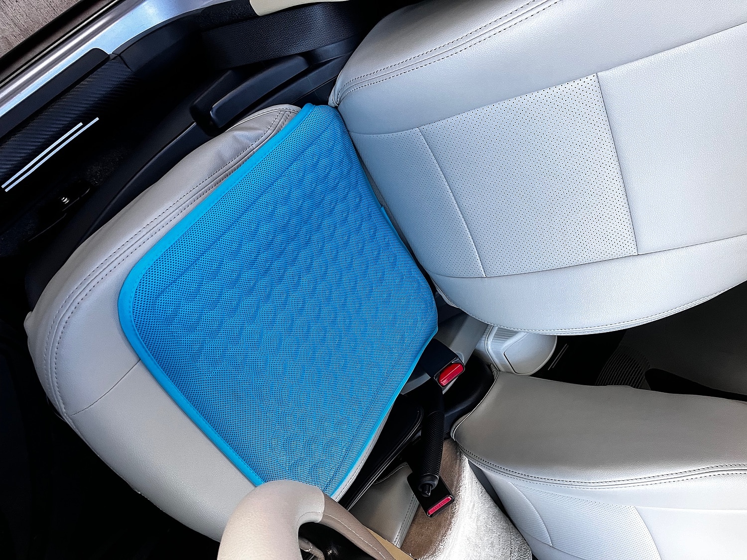 【楽天市場】【ポイント5倍】MEIKASO 車 ゲルクッション ジェルクッション シートクッション 冷感 夏季クッション 座布団 運転クッション お尻クッション カークッション エアーカー ...