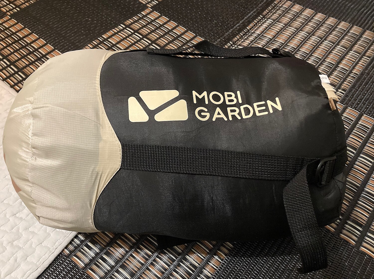 【楽天市場】【Mobi Garden】 寝袋 封筒型 冬秋春 来客用 洗える 5℃~ 丸洗い 洗濯機 連結 コンパクト 1人用 2人用 フル ...