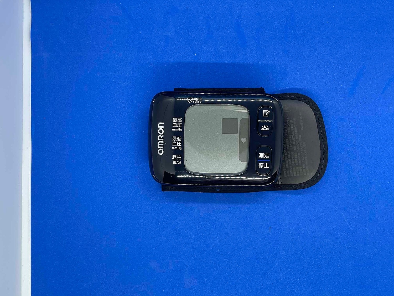 【楽天市場】オムロン 公式 手首式血圧計 HEM-6233T Bluetooth通信対応 送料無料 正確(オムロン ヘルスケア公式店 ...