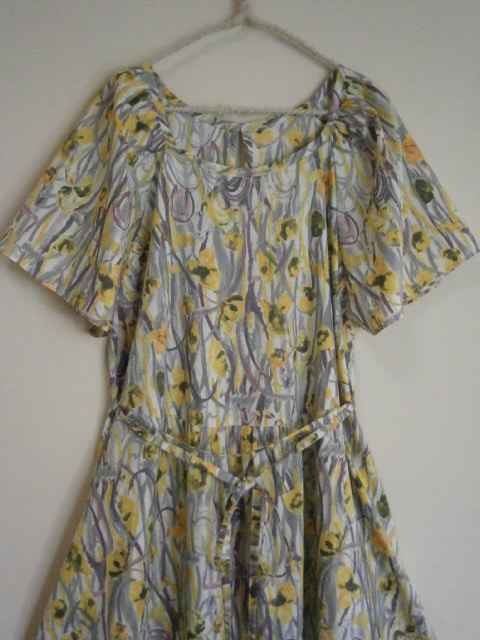 リバティ Glyn Ann スカーフカットのワンピース | シーナ ミーナ - 楽天ブログ