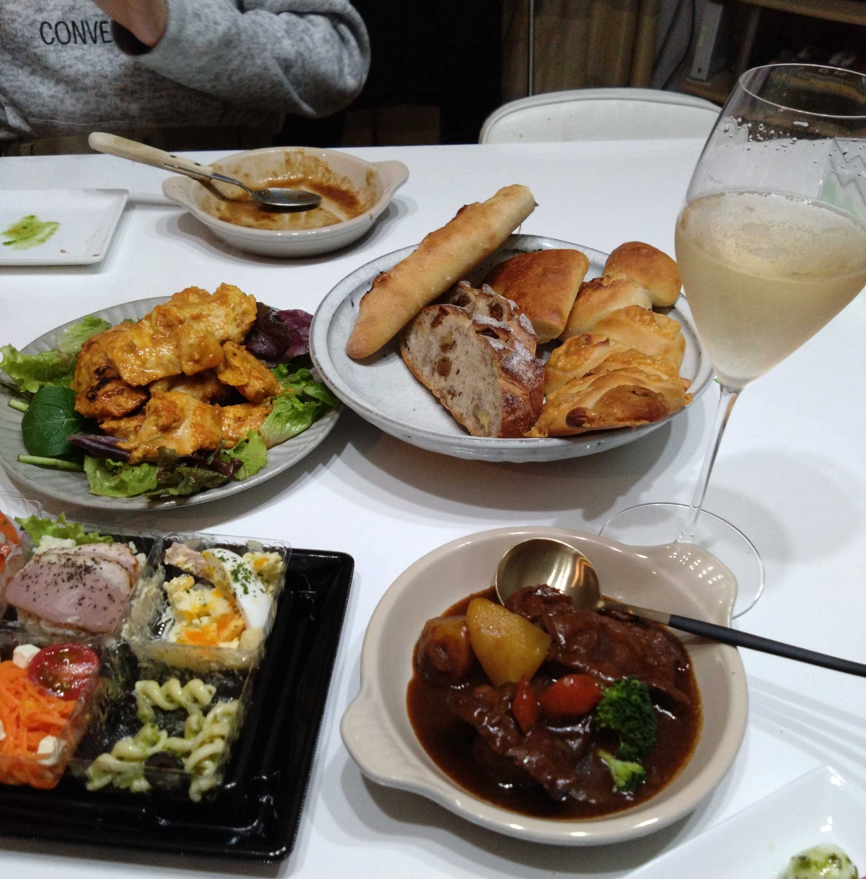 12月24日土曜日の晩酌 CHAMPAGNE CHARLES JOUBERT | オバサンの晩酌 - 楽天ブログ