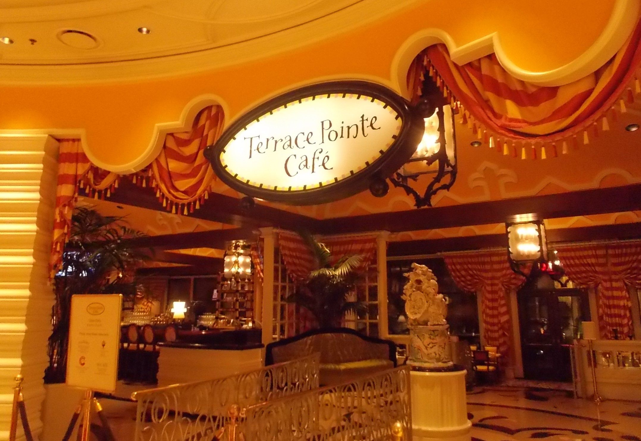 ラスベガス「テラス ポイント カフェ」 Terrace Pointe Cafe Wynn Las vegas | ラスベガス ロサンゼルスの旅 ...