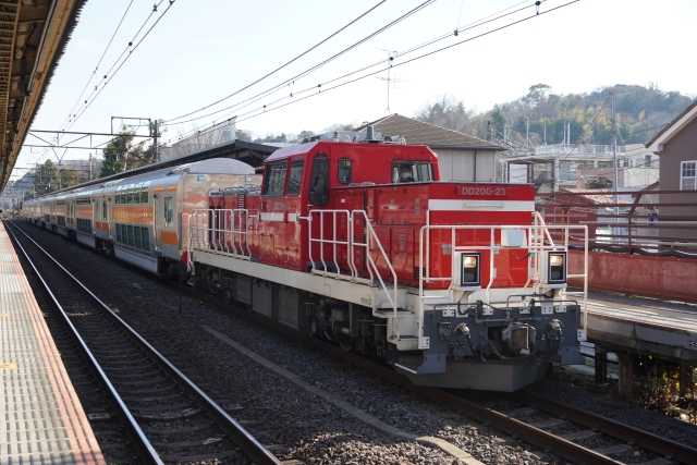 #DD200-23牽引 JR中央線 E233系グリーン車 サロ17~20編成 8両 J-TREC 横浜出場 甲種 | 鉄人騎士。鉄 パワーランド(*^ω^*) - 楽天ブログ