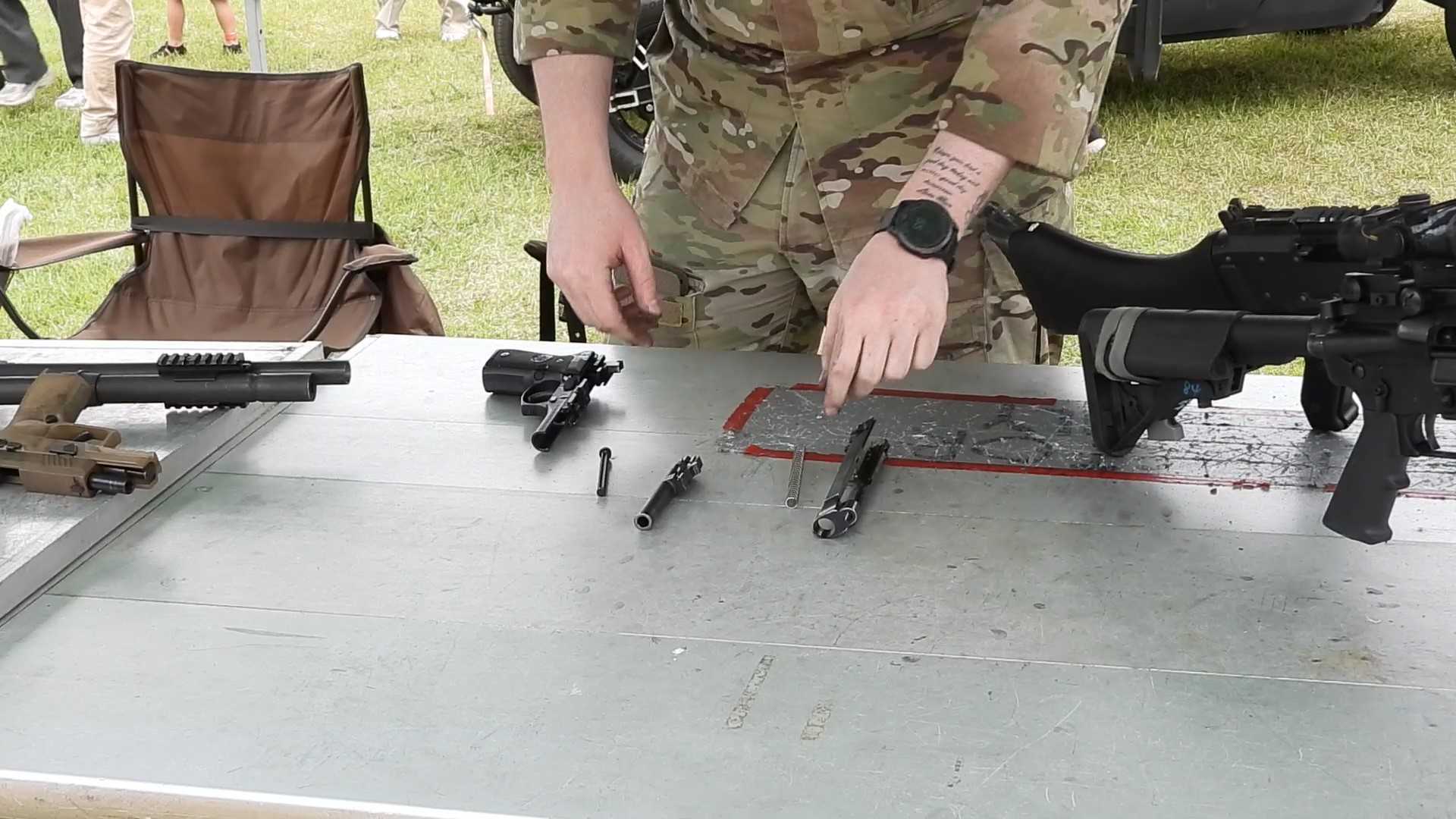 米兵による拳銃分解と組み立て Handgun disassembly and assembly | まあまあちゃんねるのブログ - 楽天ブログ