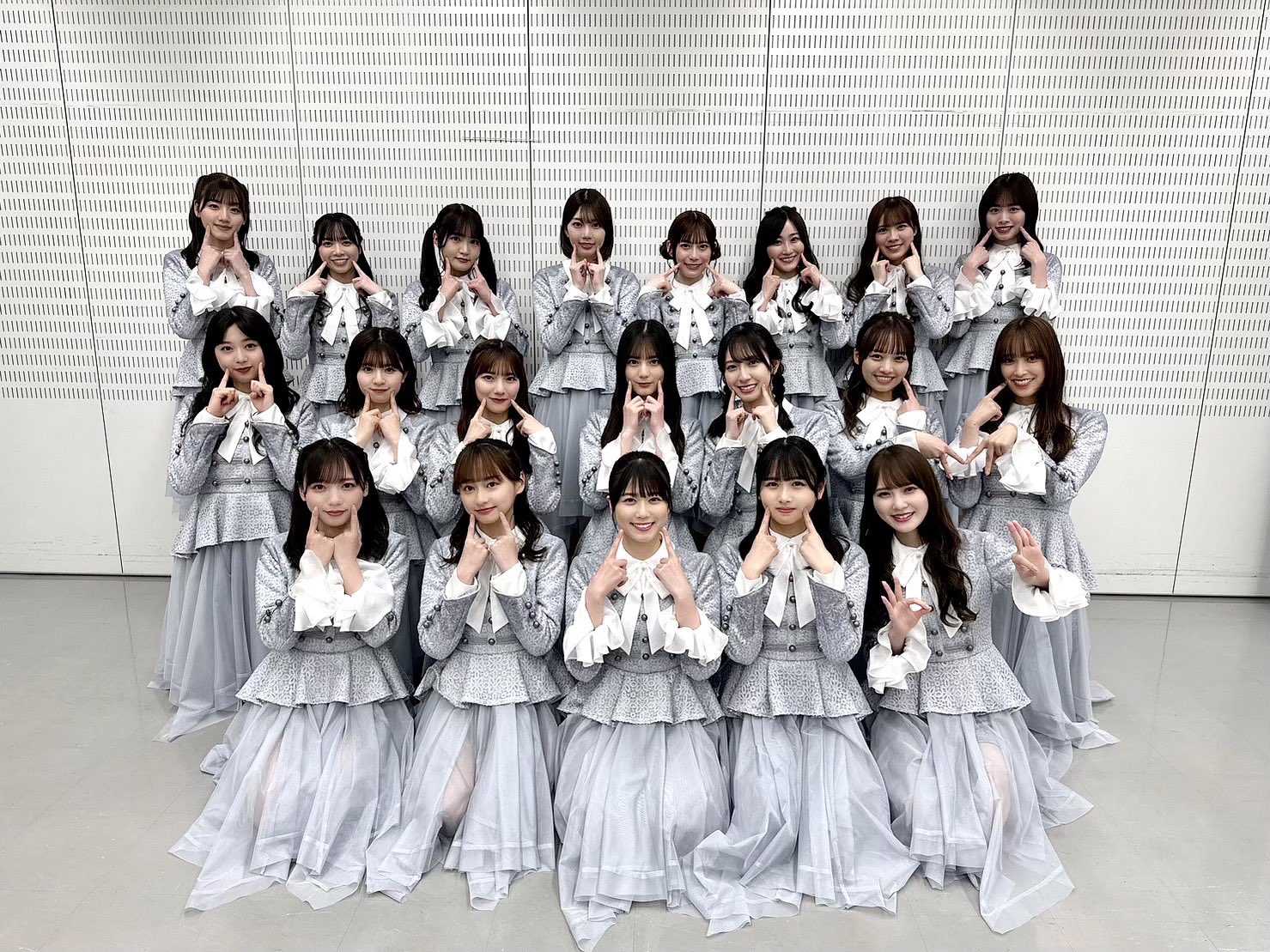 ☆日向坂46♪新曲『One choice』「Mステ」出演記念集合サイン公開！ | ルゼルの情報日記 - 楽天ブログ