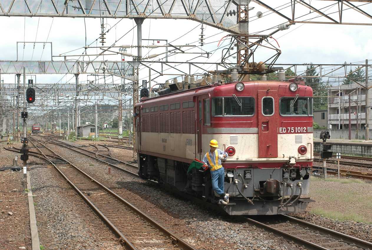 黒磯駅の機関車交換 2004年7月 | うなきちrail - 楽天ブログ