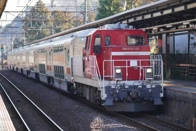 #DD200-23牽引 JR中央線 E233系グリーン車 サロ17~20編成 8両 J-TREC 横浜出場 甲種 | 鉄人騎士。鉄 パワーランド(*^ω^*) - 楽天ブログ