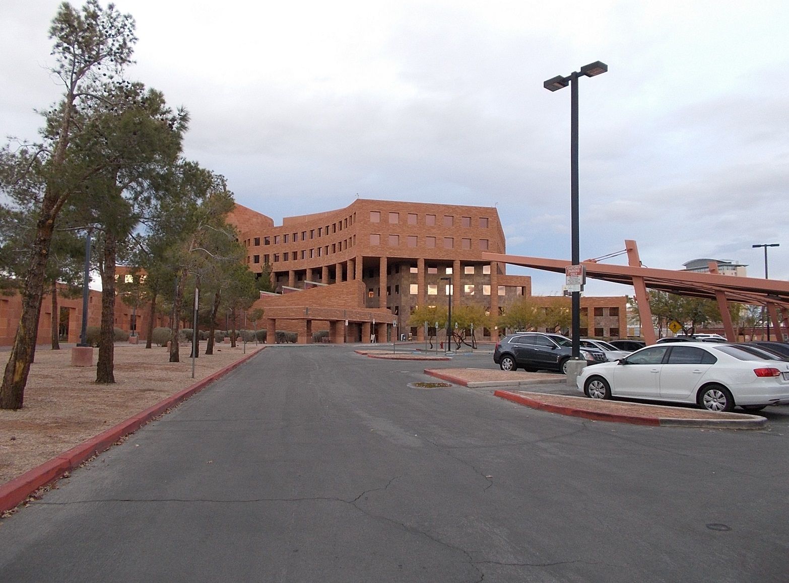 Las Vegas クラーク カウンティ ガバメントセンター CLARK COUNTY GOVERNMENT CENTER 500 ...