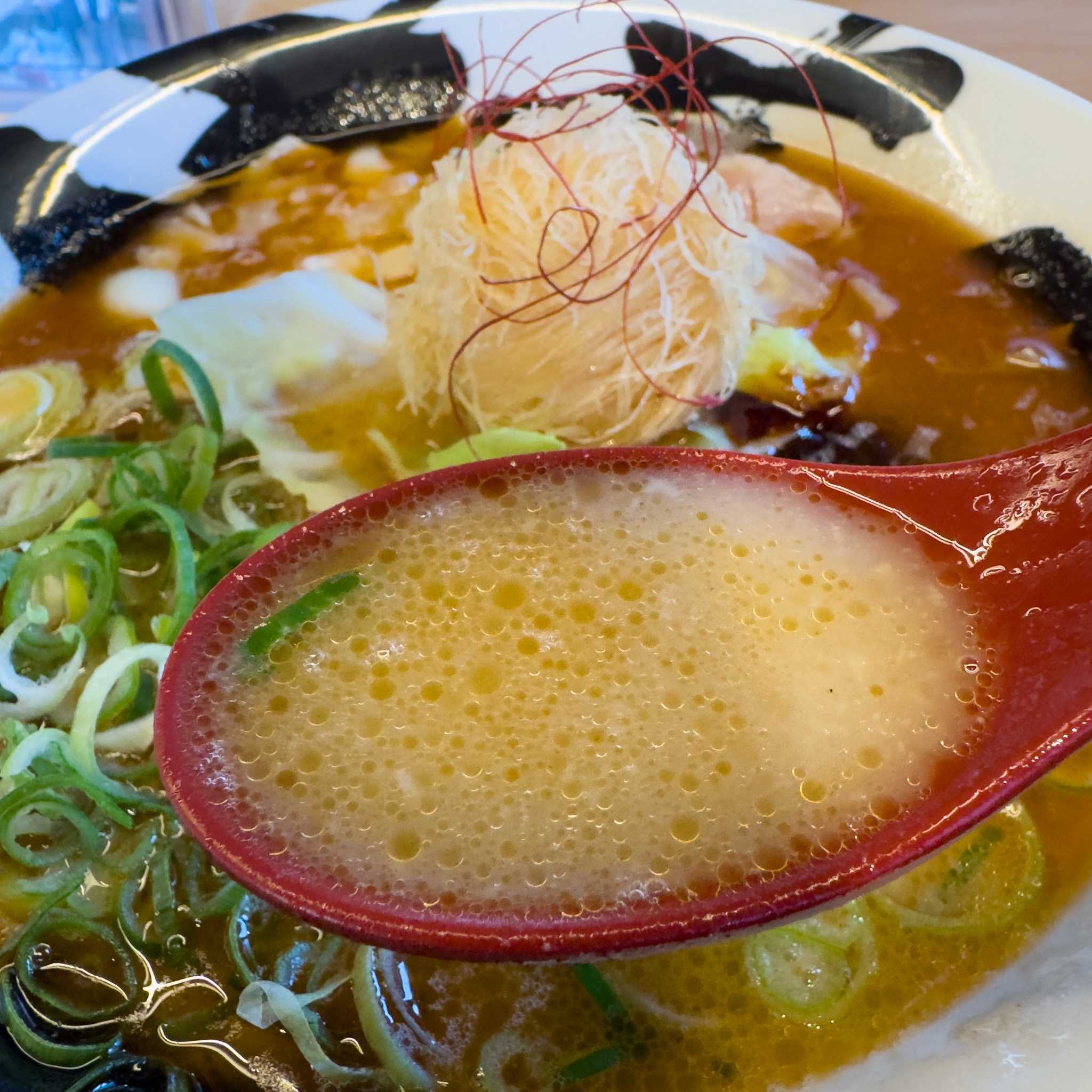 【元町】神戸豚骨ラーメン 賀正軒 元町店：海老賀正 | ふわっと美味しい記録 - 楽天ブログ