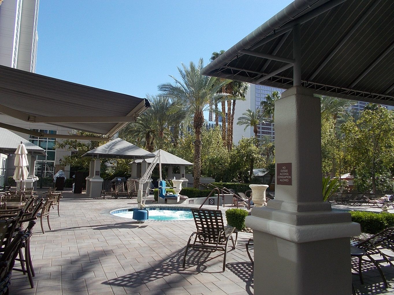 HGVC ヒルトン グランド バケーション クラブ フラミンゴホテル プール＆中庭通路 | ラスベガス ロサンゼルスの旅 - 楽天ブログ