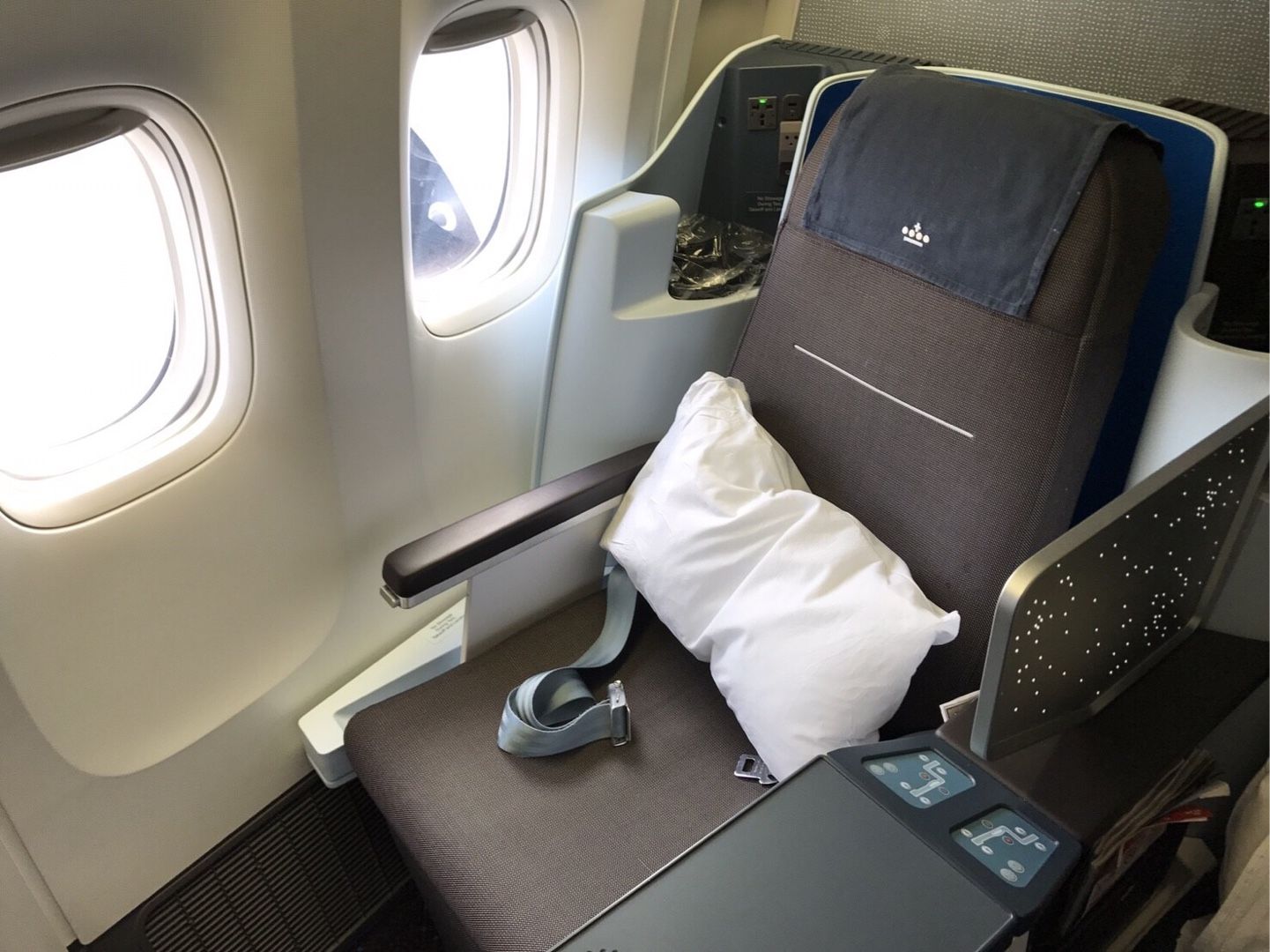 KLM Royal Dutch Airlines Business Class KL836/837 | 飛行機が怖いSFC会員がJGCを目指す ...