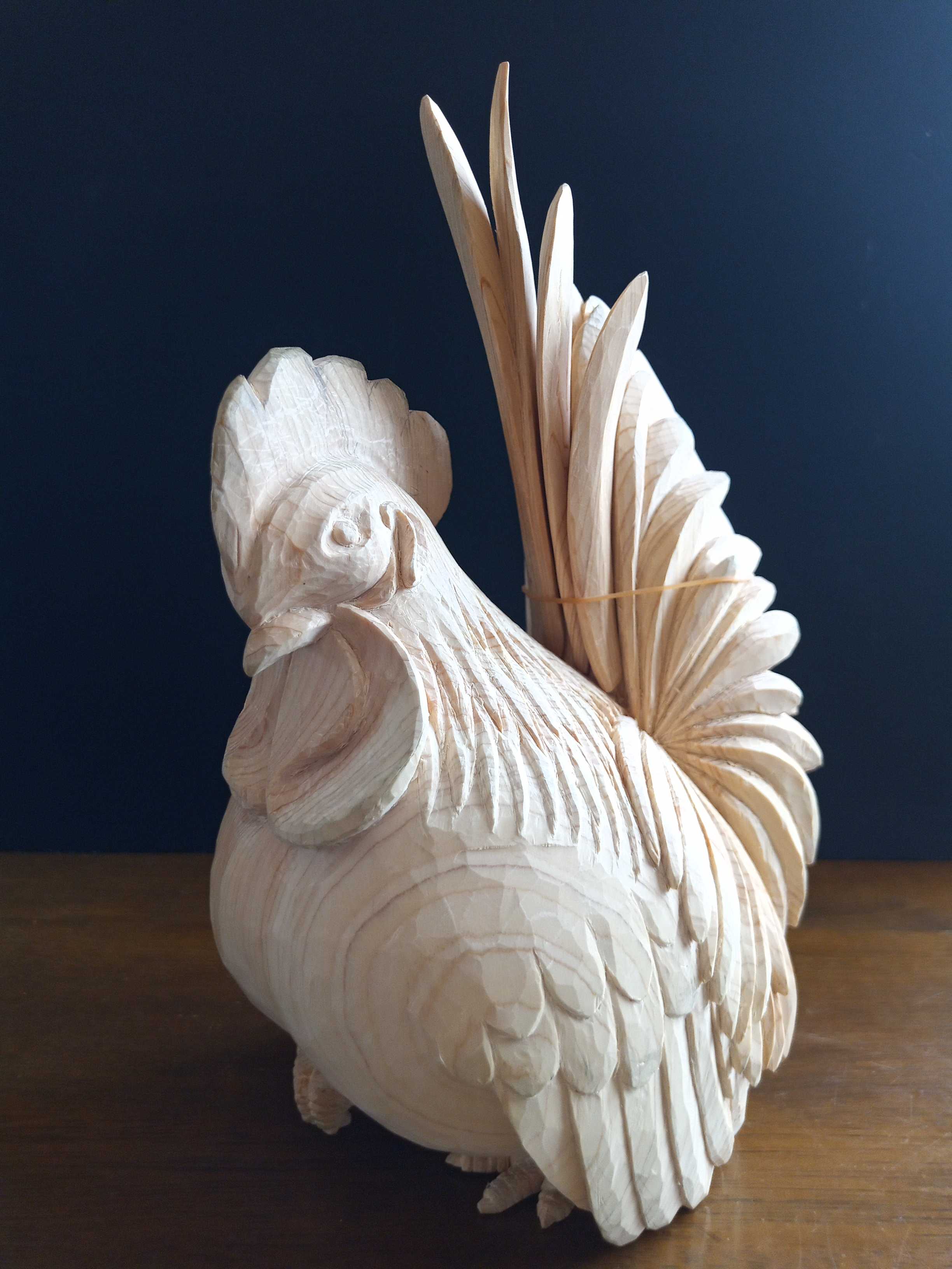 「矮鶏」羽と翼を彫り終えました。 R05.05.13（土） | 仏像彫刻アート倶楽部 - 楽天ブログ