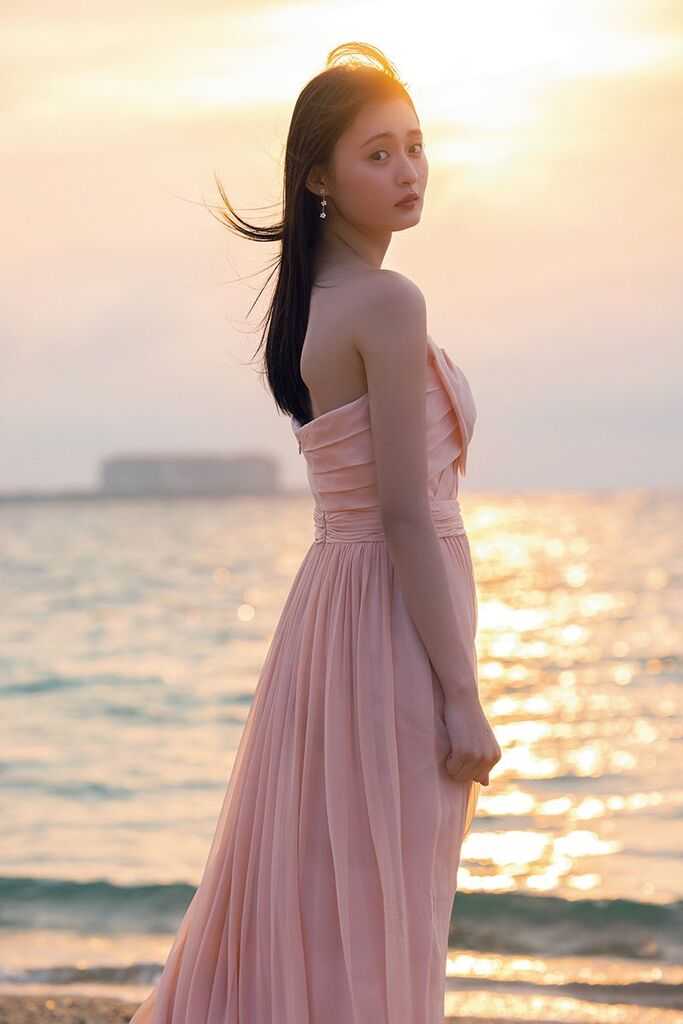 ☆乃木坂46♪遠藤さくら、初写真集『可憐』よりアザーカット公開！（non-no11月号より） | ルゼルの情報日記 - 楽天ブログ