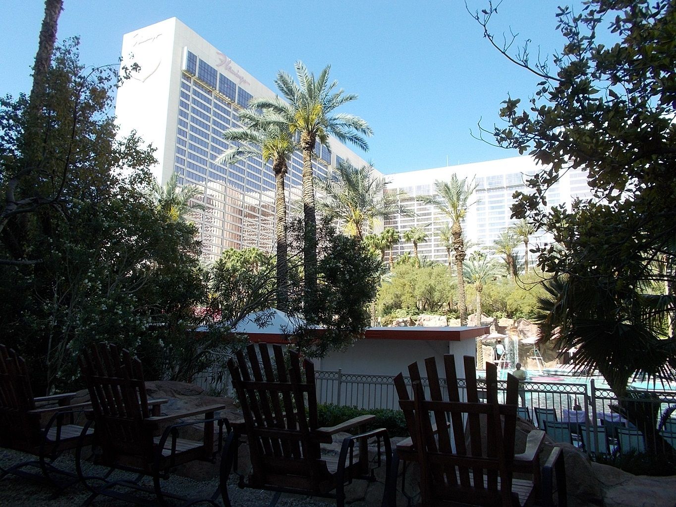 HGVC ヒルトン グランド バケーション クラブ フラミンゴホテル プール＆中庭通路 | ラスベガス ロサンゼルスの旅 - 楽天ブログ