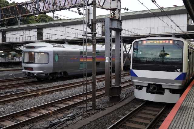 #EF81 139牽引 E26系 カシオペア紀行 & E657系 常磐線 特急フレッシュひたち リバイバルカラー紅色 | 鉄人騎士。鉄 パワーランド(*^ω^*) - 楽天ブログ