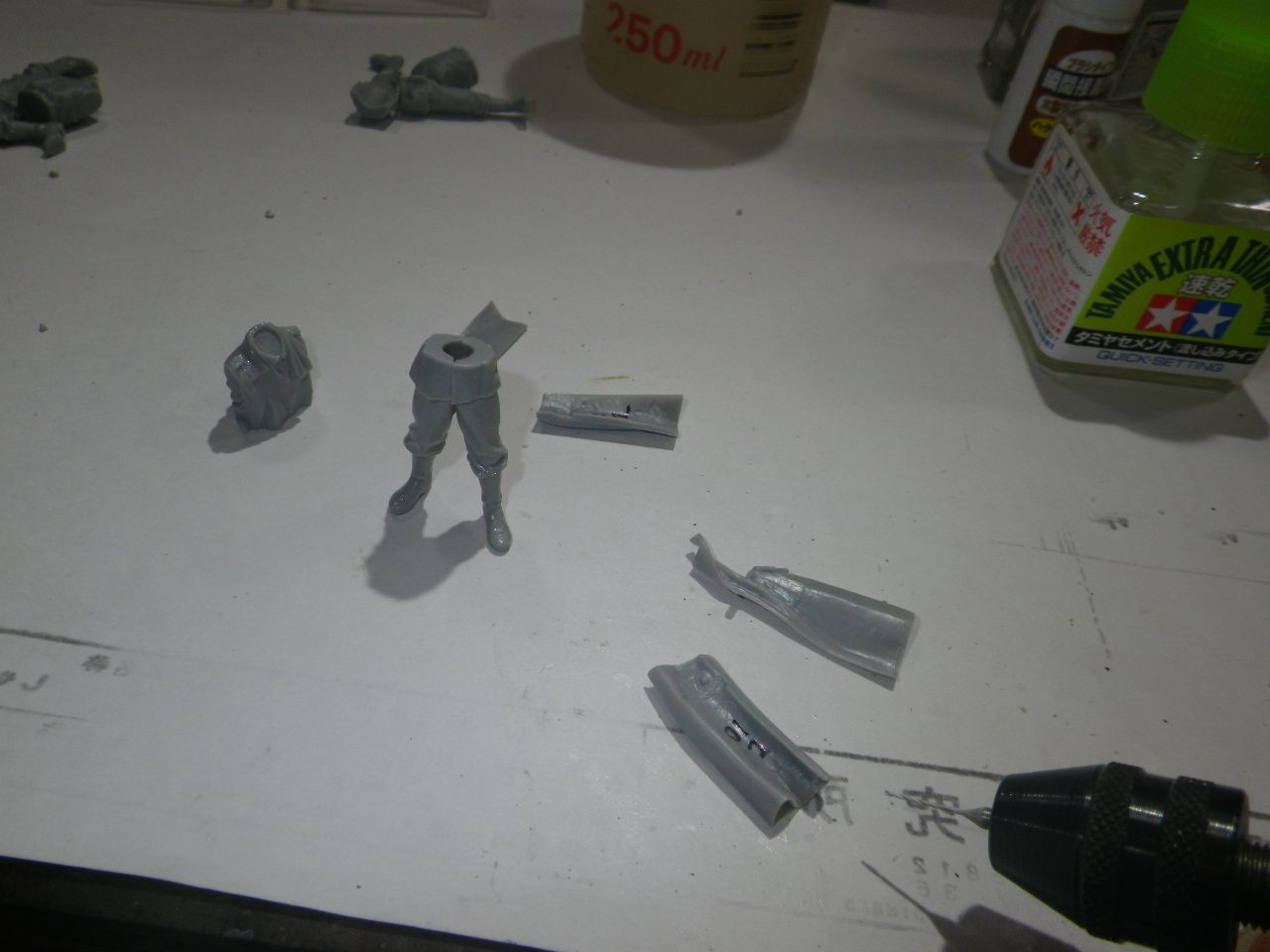 ③2019_0217ﾄﾞﾗｺﾞﾝ 1／35 ﾄﾞｲﾂ第1SS装甲師団 大隊長 ﾊﾟﾝﾂｧｰﾏｲﾔｰ ﾏﾘｳﾎﾟﾘ 1941 ｺｰﾄ兵組立 | 54歳出戻りモデラー奮戦記 - 楽天ブログ