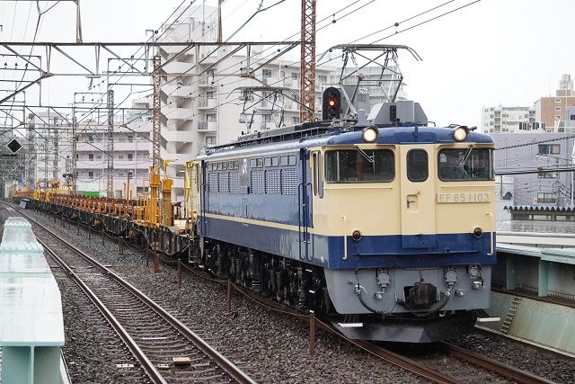 # ロングチキ工臨の競演 EF65 1105牽引 逗子 & EF65 1103牽引 新津 | 鉄人騎士。鉄 パワーランド(*^ω^*) - 楽天ブログ