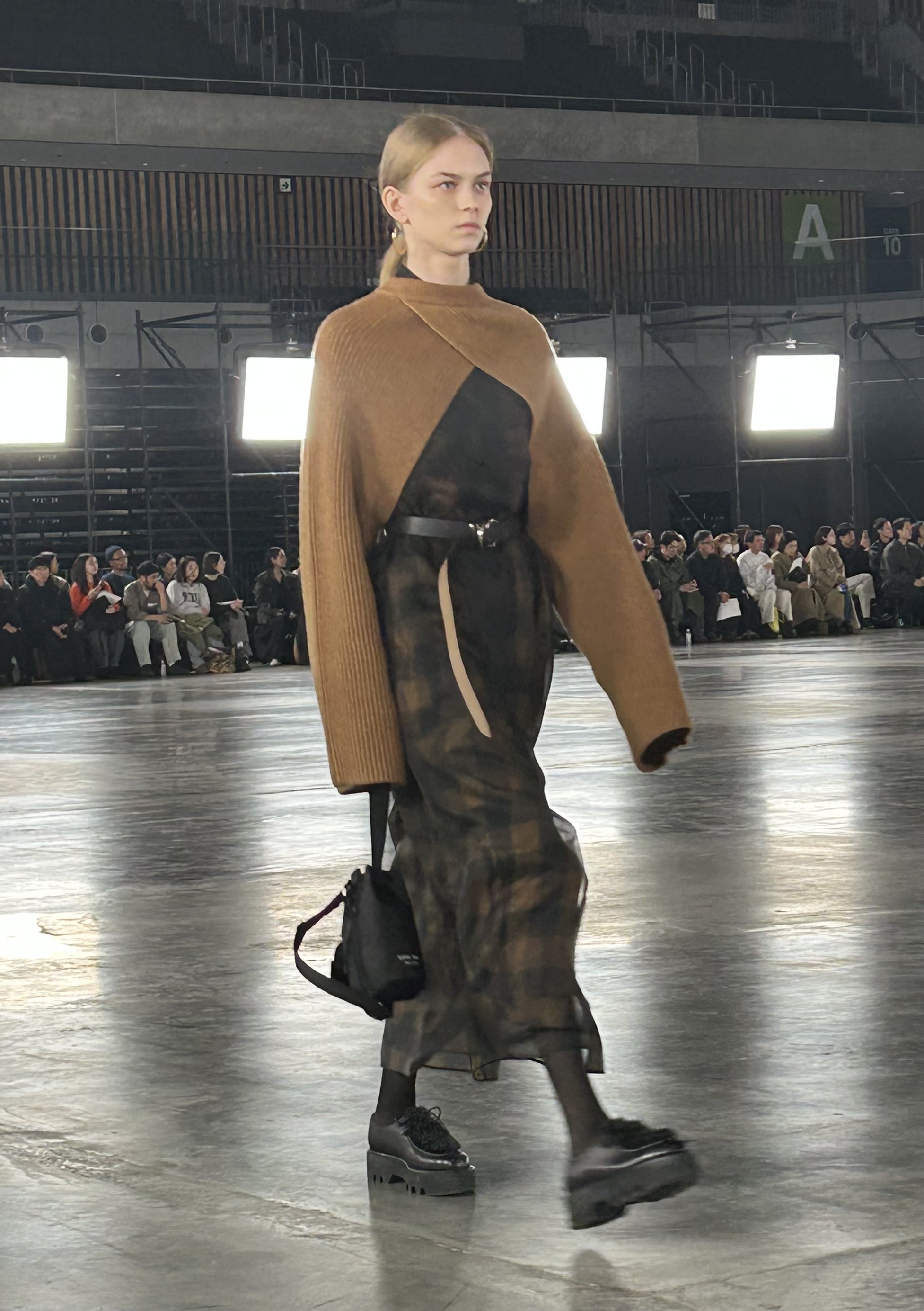 2025AW東京コレクション（1）HYKE | 売り場に学ぼう by 太田伸之 - 楽天ブログ