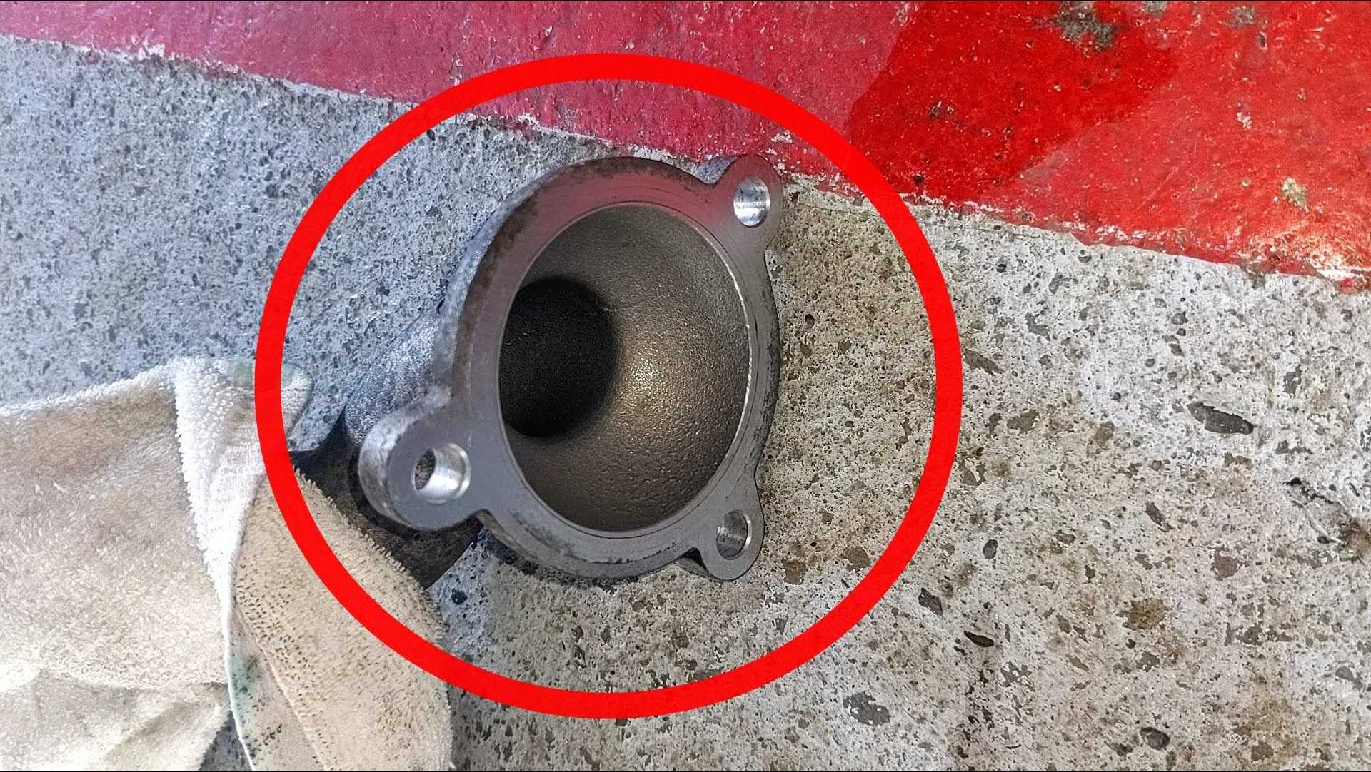 キャラバンのサーモスタット交換をしてみた。 | 北国で車整備マイスターを目指す!！! - 楽天ブログ