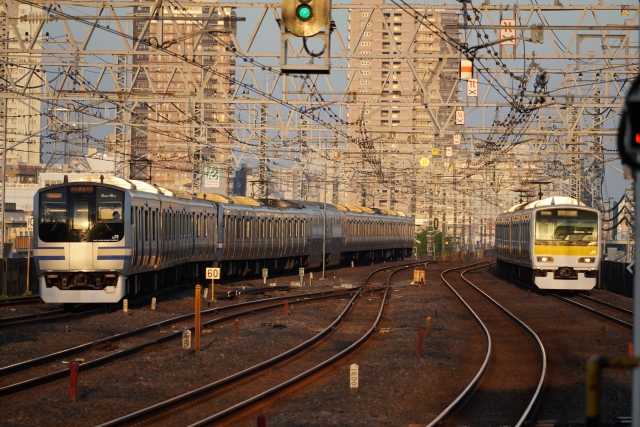 #255系 & E259系 E257系 夕陽を浴びて JR 総武快速線 & 緩行線 | 鉄人騎士。鉄 パワーランド(*^ω^*) - 楽天ブログ