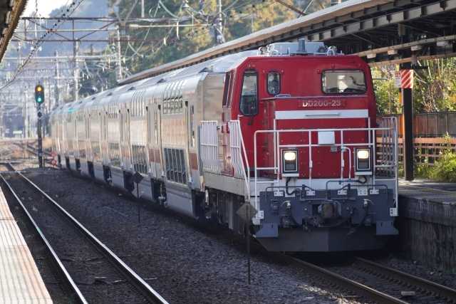 #DD200-23牽引 JR中央線 E233系グリーン車 サロ17~20編成 8両 J-TREC 横浜出場 甲種 | 鉄人騎士。鉄 パワーランド(*^ω^*) - 楽天ブログ
