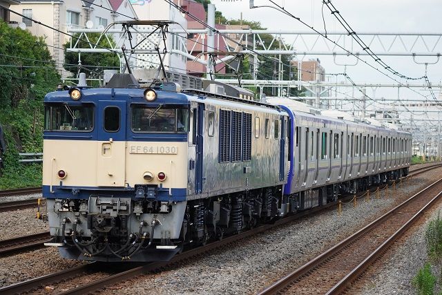 # EF64 1030牽引 E235系J-03編成 配給 & EF81 81牽引 品川チキ工臨空返却 | 鉄人騎士。鉄 パワーランド(*^ω^*) - 楽天ブログ