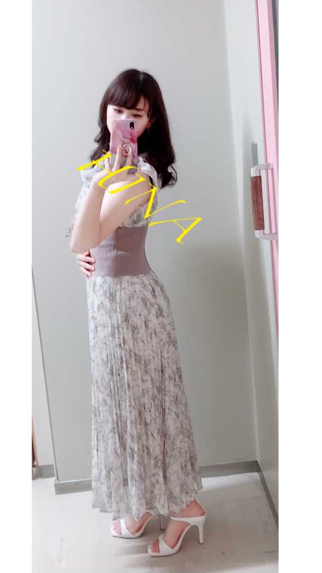 三上悠亜ちゃん 佐野ひなこちゃん着用 かんじsnidel ウエスト 三上悠亜ちゃん 佐野ひなこちゃん着用 かんじsnidel ウエスト