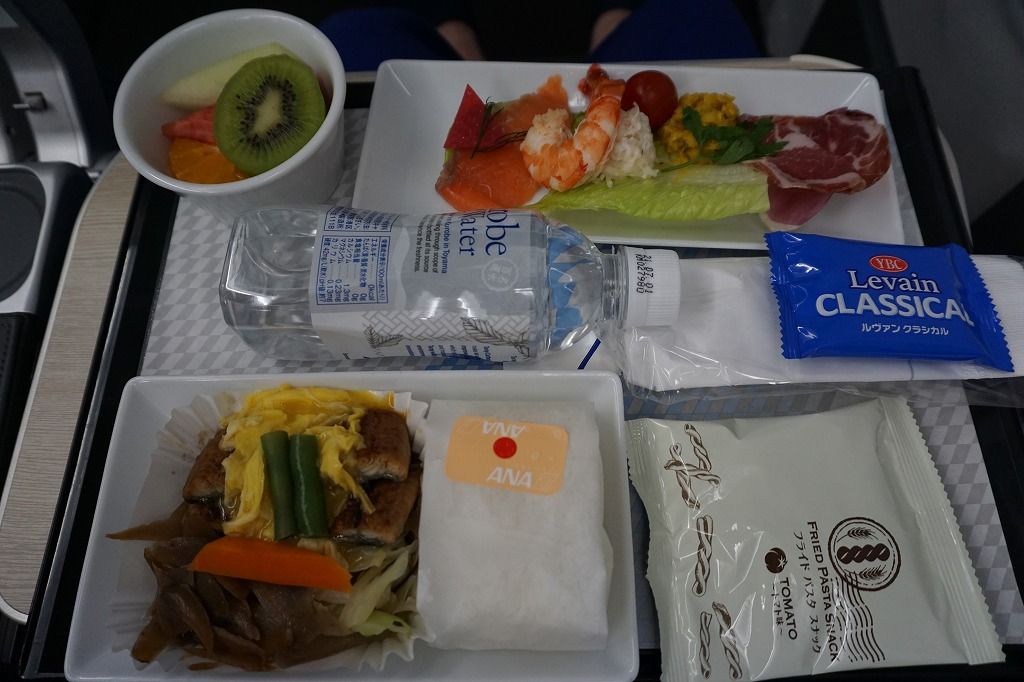 NH184便 プレミアムエコノミー（後編） | エアポート・ハイ - 楽天ブログ