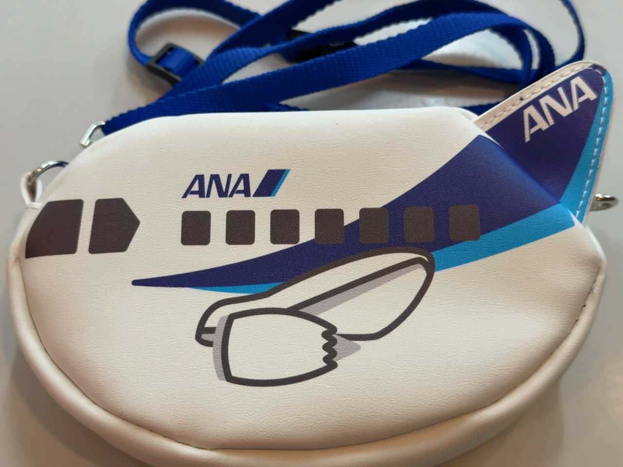 サブキャプテンペンタ用？ お出かけポーチ JAL ANA 各1980円 | イルカカメラとわんわんWinとねこMac - 楽天ブログ
